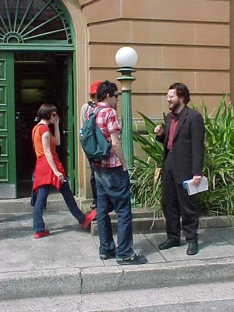 Ross Tesoriero – Doctor Comics